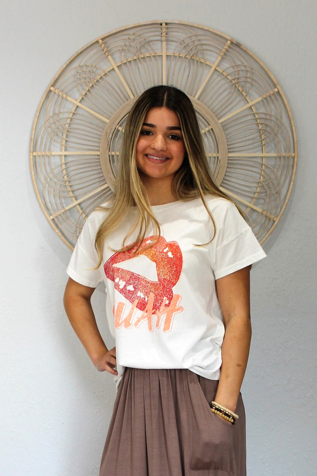 Muah Lips Vintage Graphic Tee – FishnikLife